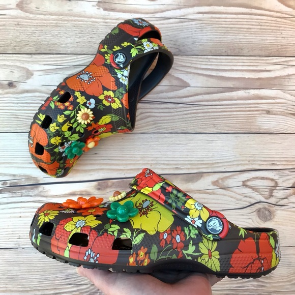 CROCS | Shoes | Crocs Classic Retro Floral Clog | Poshmark